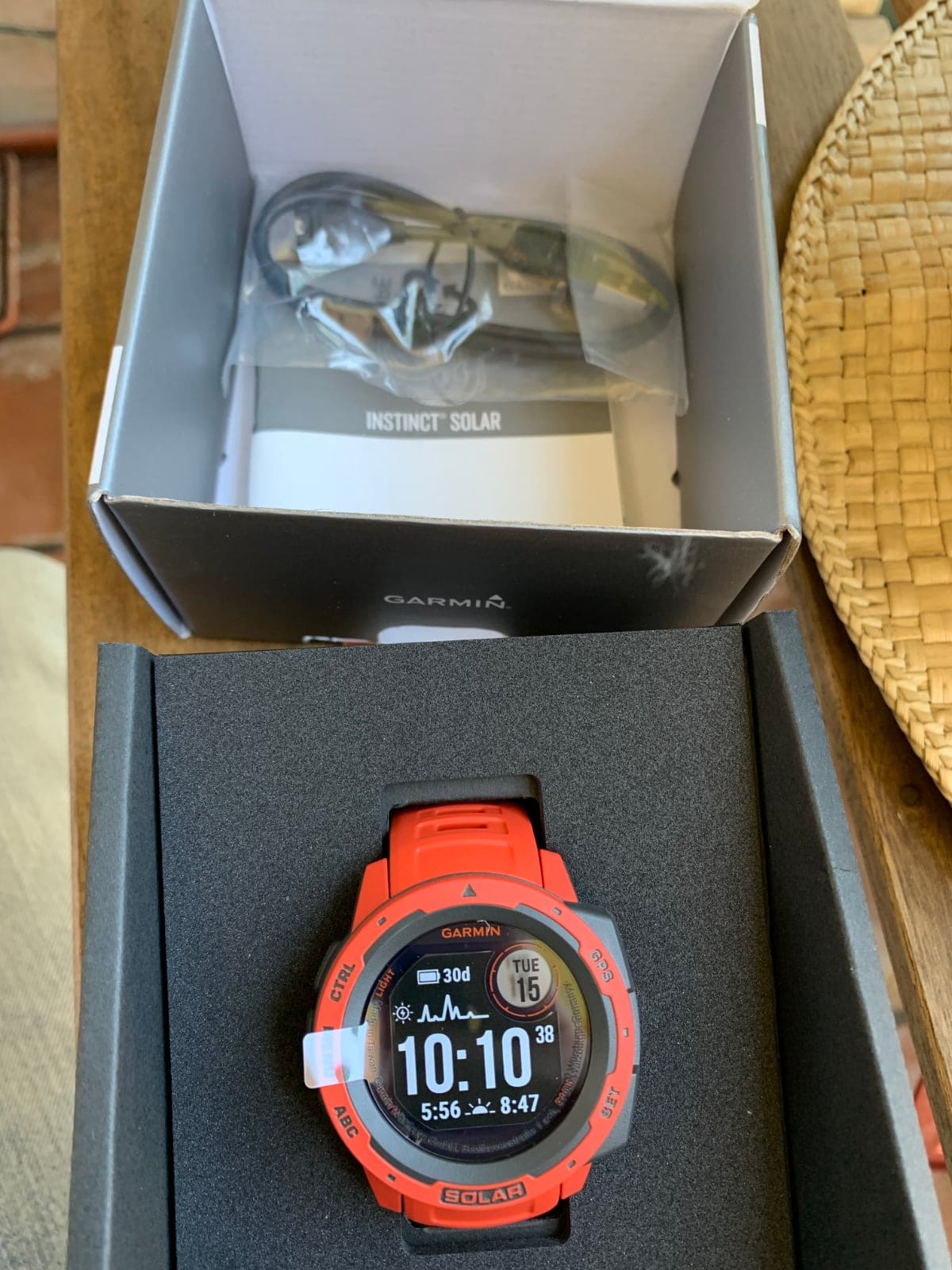 Garmin Instinct Solar: opinión y review - Reloj de aventura GPS con carga