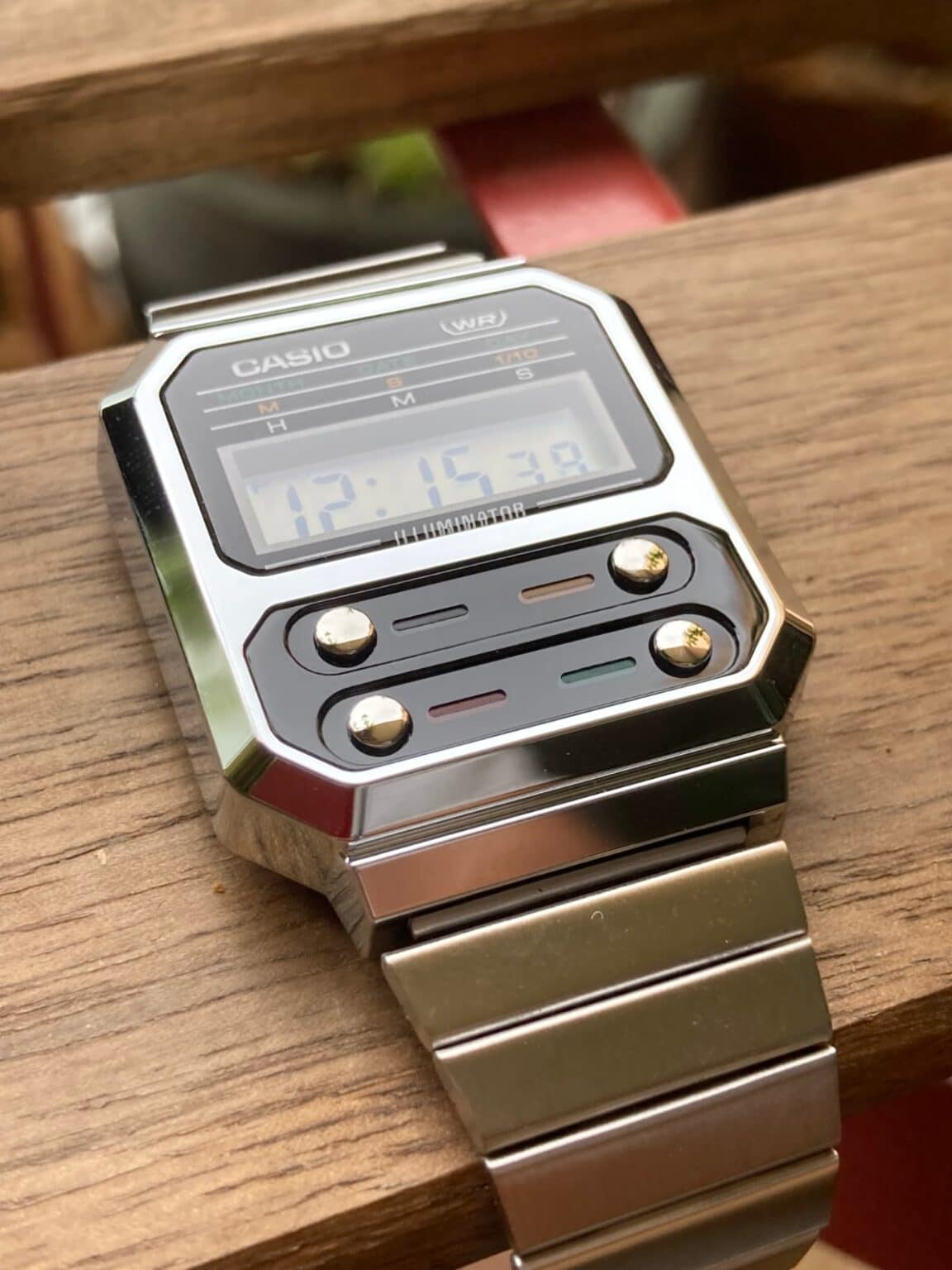 Casio A100 - La espectacular reedición de los F-100 - Opinión y análisis