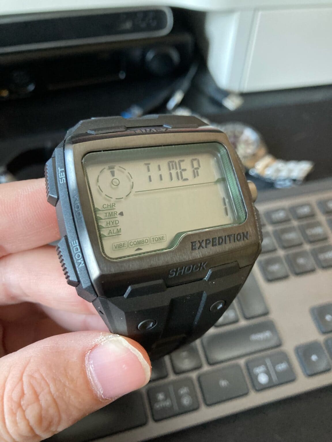 Timex Expedition Grid Shock TW4B02500 - Opinión y review: reloj enorme y