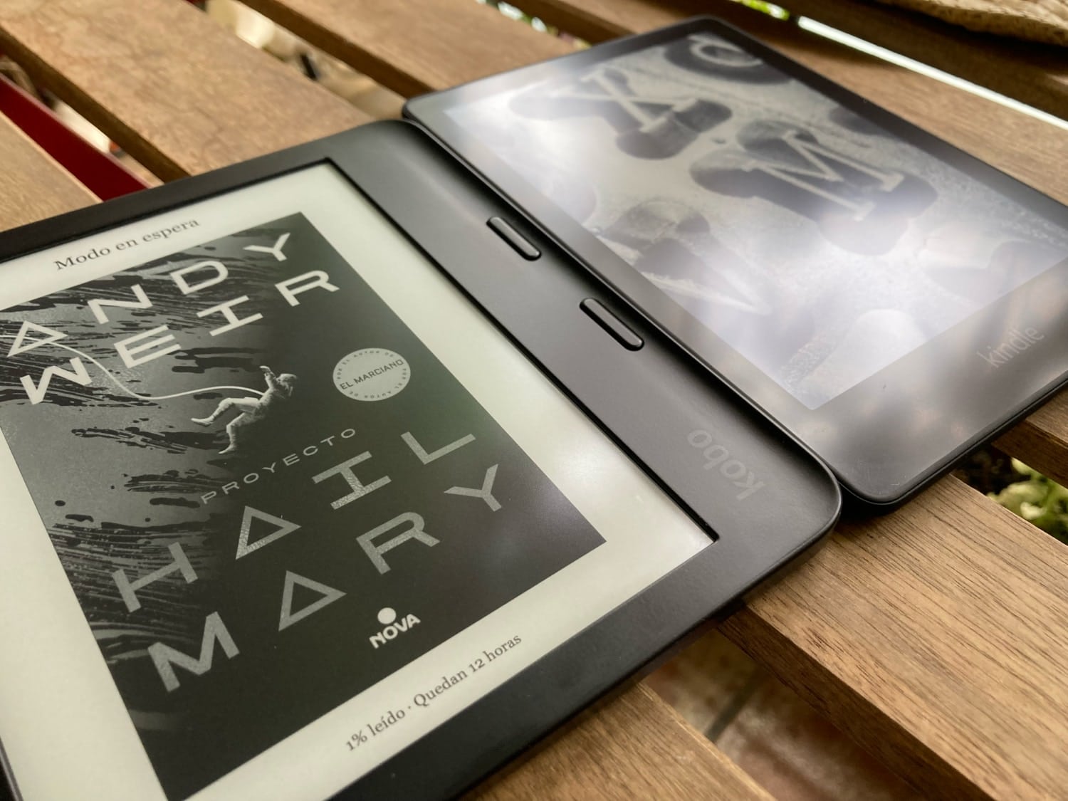 Kindle Paperwhite 5 (2021) vs Kobo Libra 2: comparativa eReaders