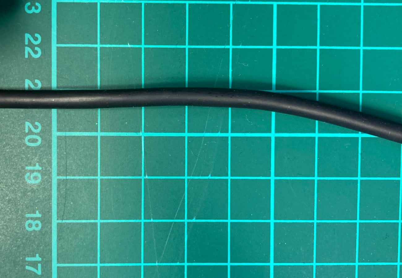 Mis gatos y porque se comen los cables: como protegerlos, pruebas y algunos