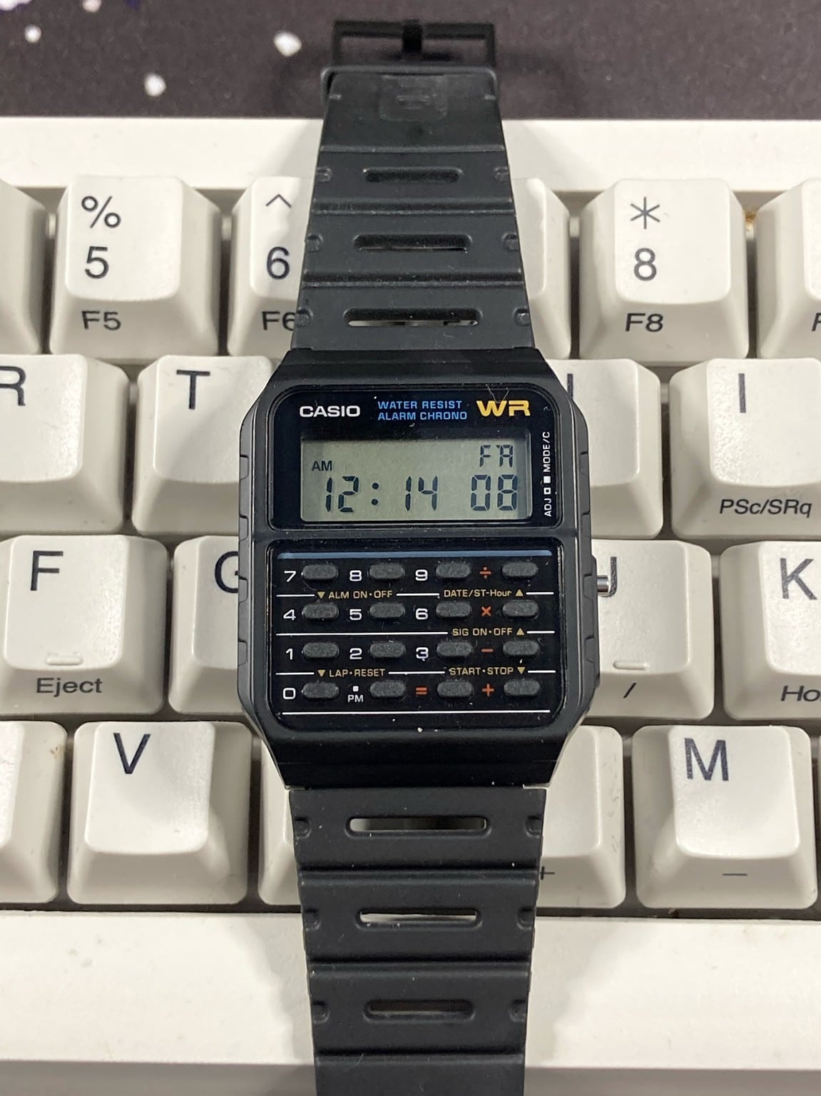 Casio CA-53W - El reloj calculadora de Regreso al Futuro y de Walter White