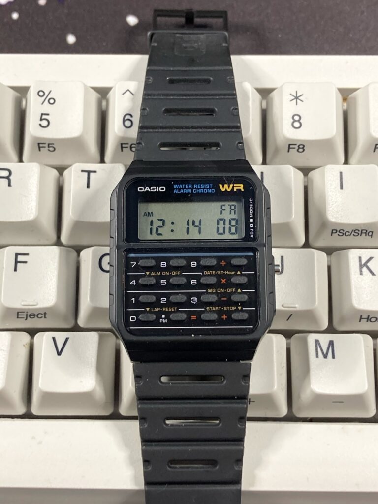 Casio CA-53W - El reloj calculadora de Regreso al Futuro y de Walter White