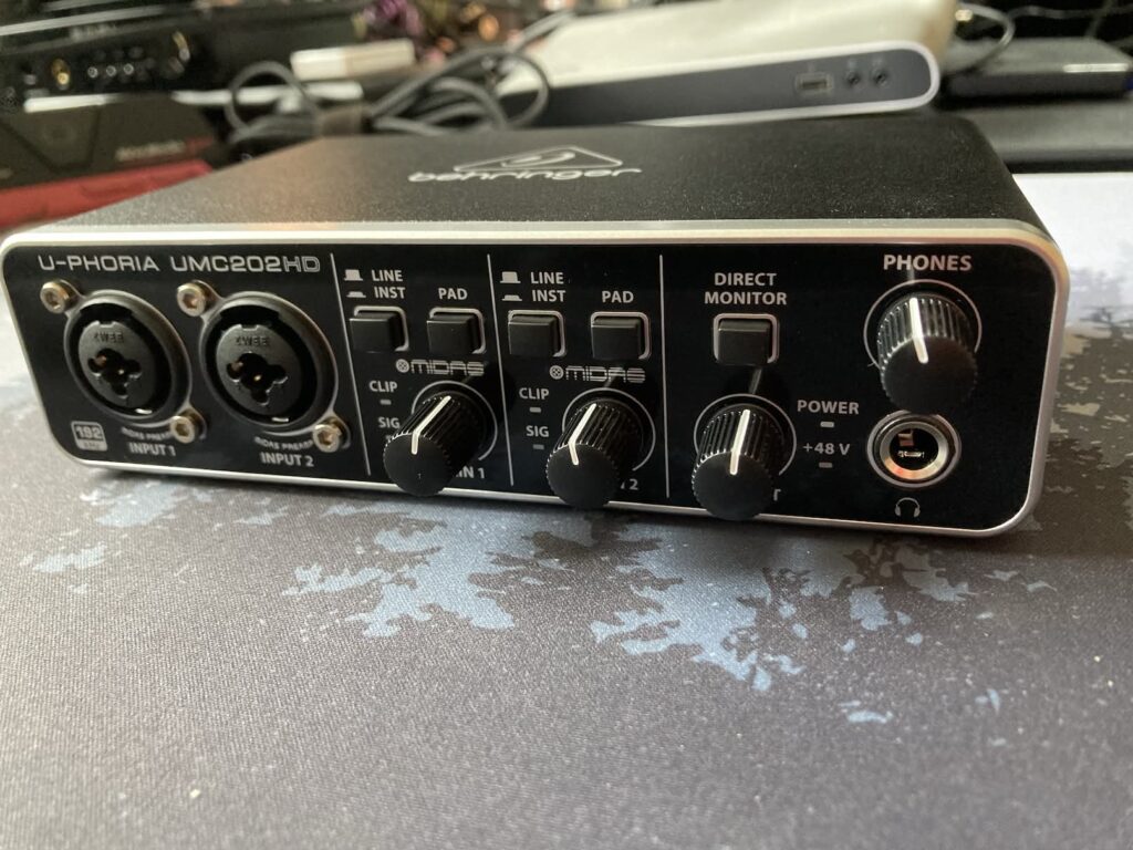 Interfaces de audio Behringer U-PHORIA: UMC404HD vs UMC204HD vs UMC202HD vs